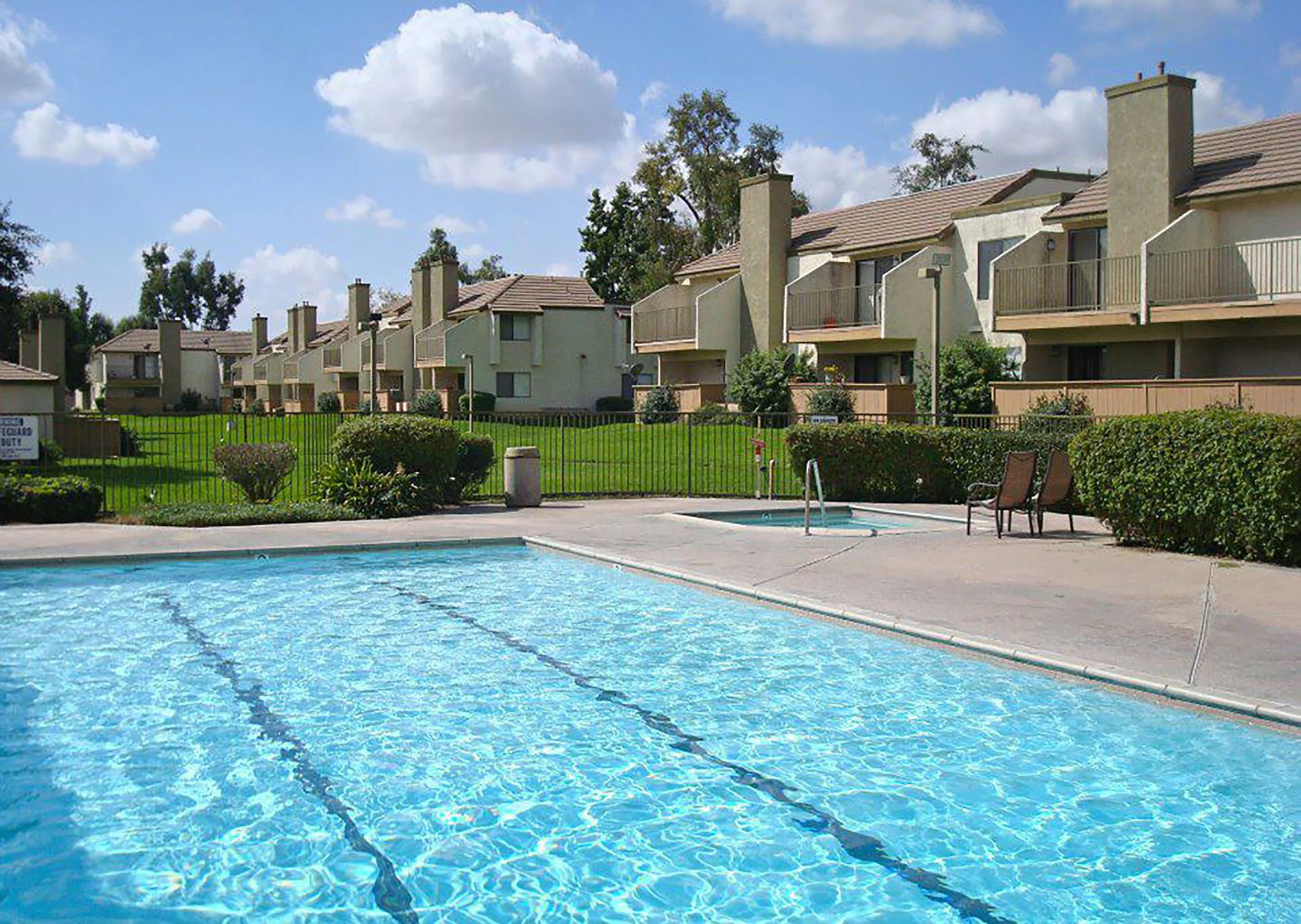 Cresthaven Apartments