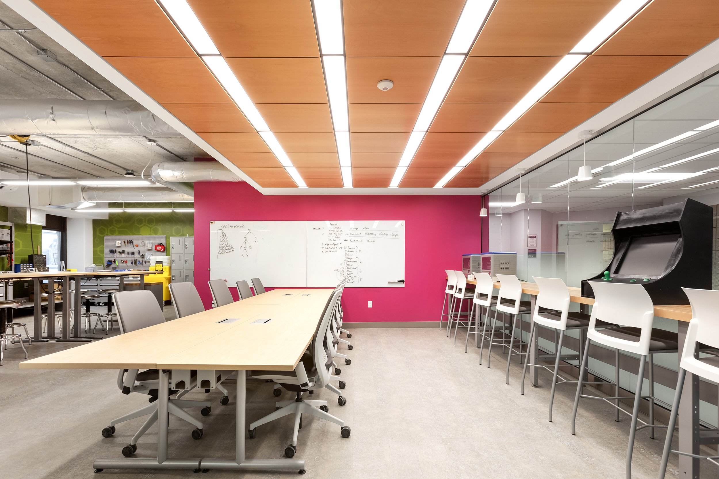 Walter Light Hall - Maker Space & Bain Lab | Queen's University — sza ...