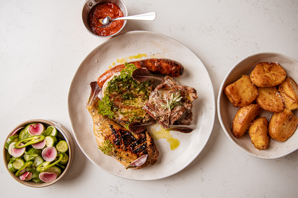 Waterfront Pub & Restaurant in Penrith, NSW | The Log Cabin