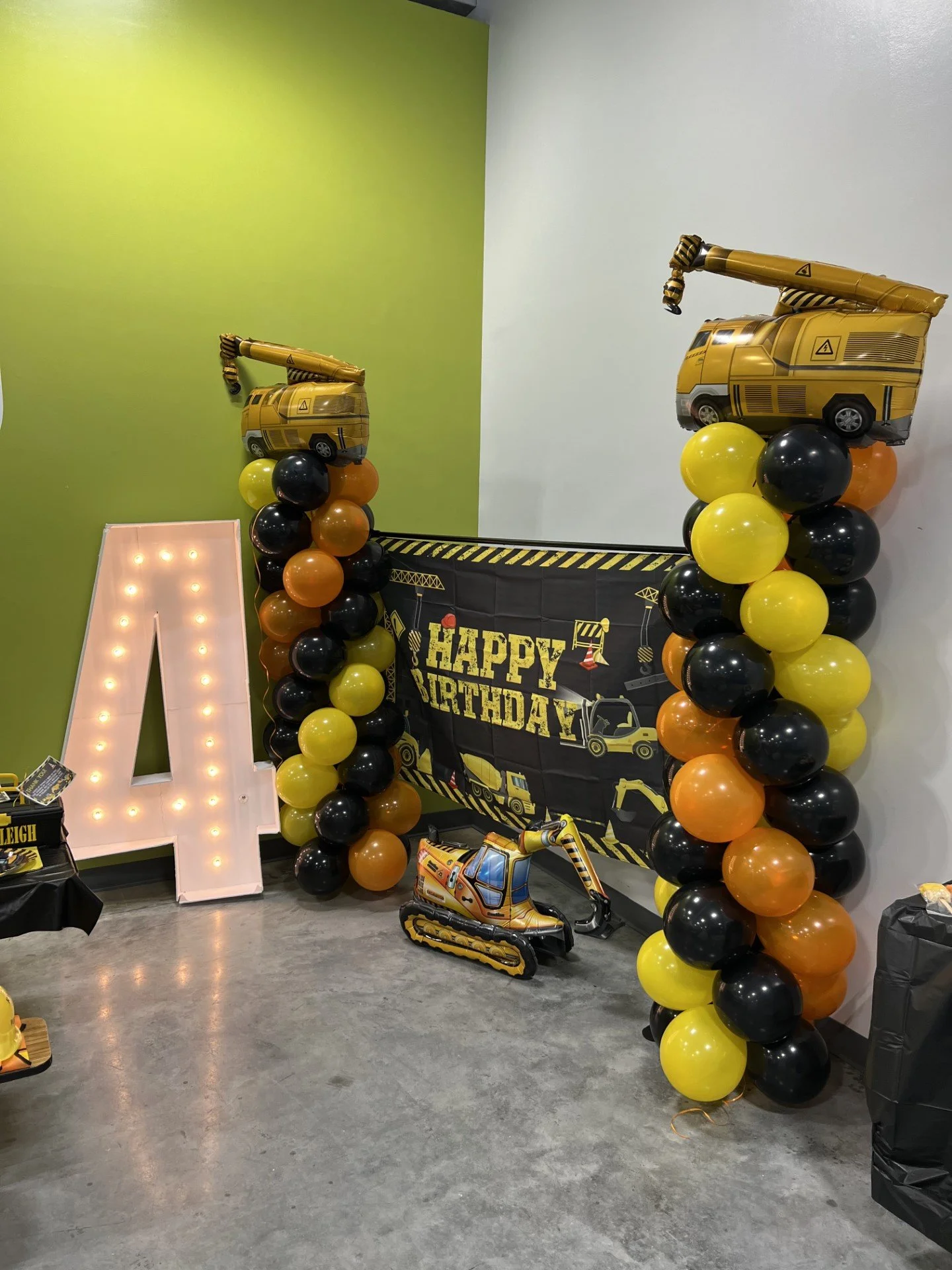 Party | Book a Fun Party Now — Chee Chee's Playroom