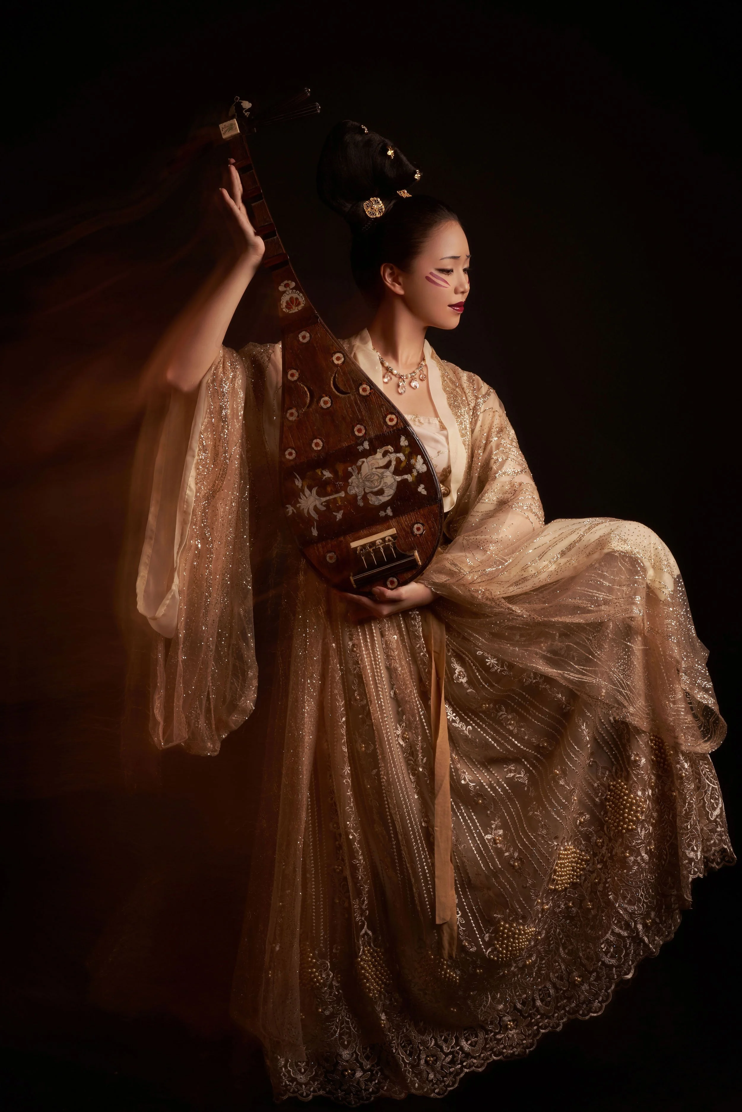 DRESSED UP DREAMS PHOTO STUDIO