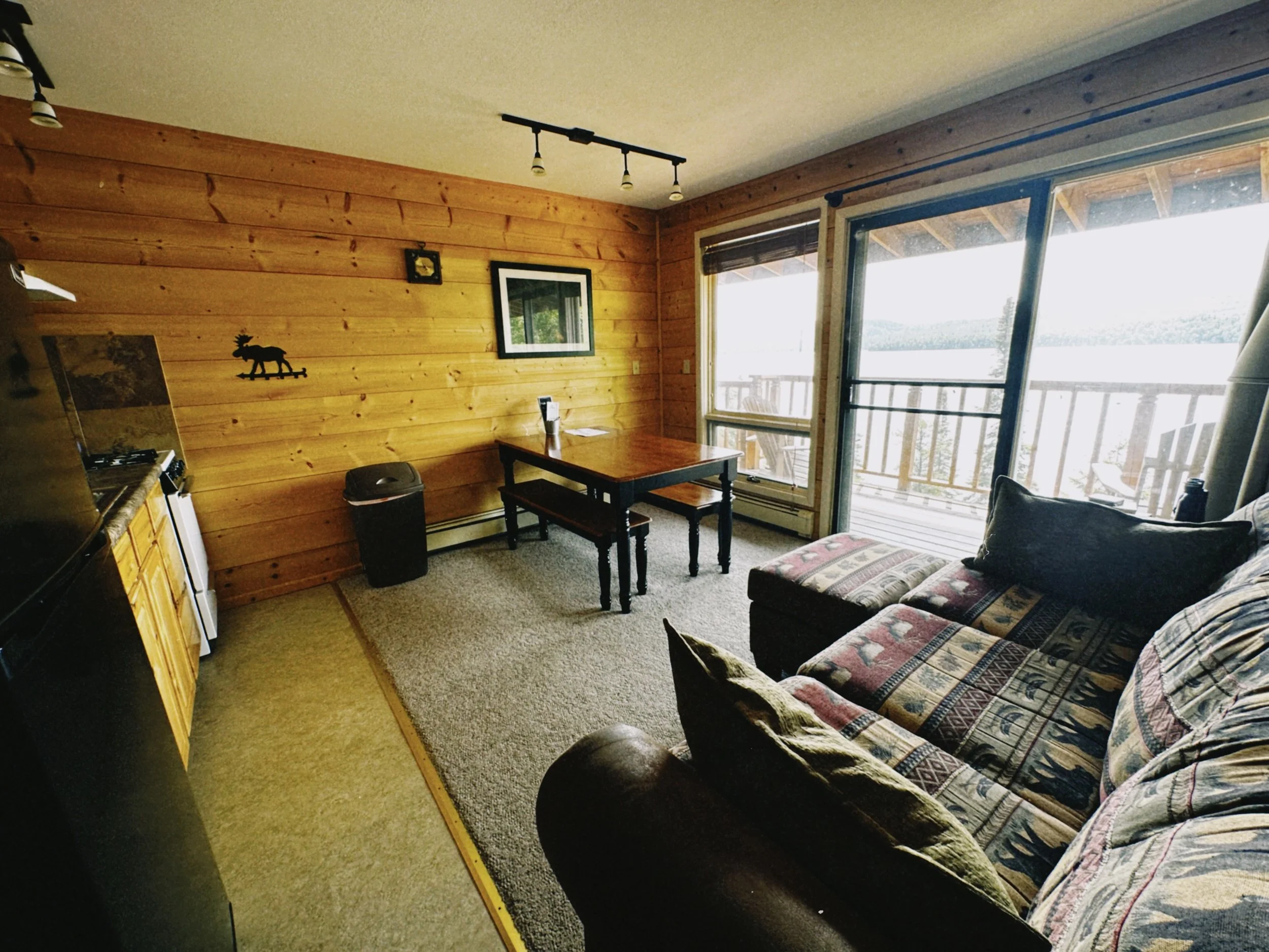 Borderland Lodging — Borderland Lodge