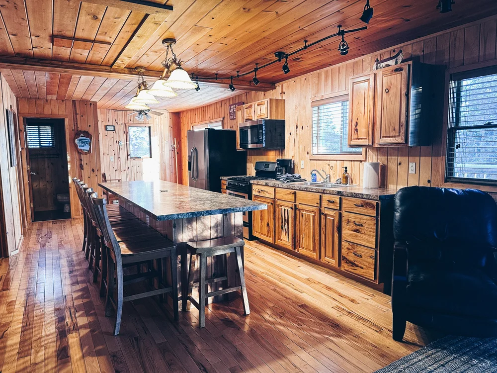 Wolf Den Cabin | Pet-Friendly Cabin | Large Kitchen for Family Meals ...