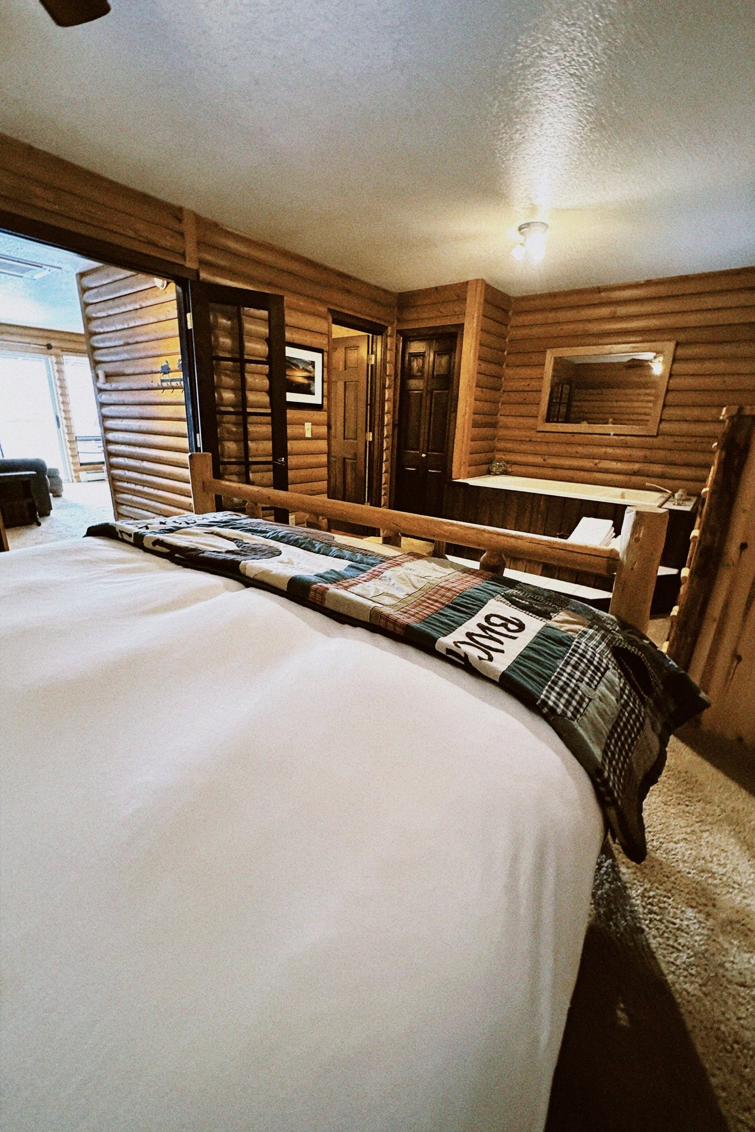 Borderland Lodging — Borderland Lodge