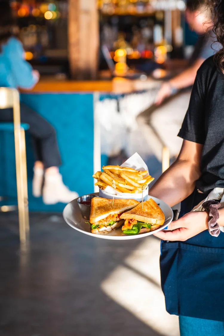 Make A Reservation — Courtside Kitchen