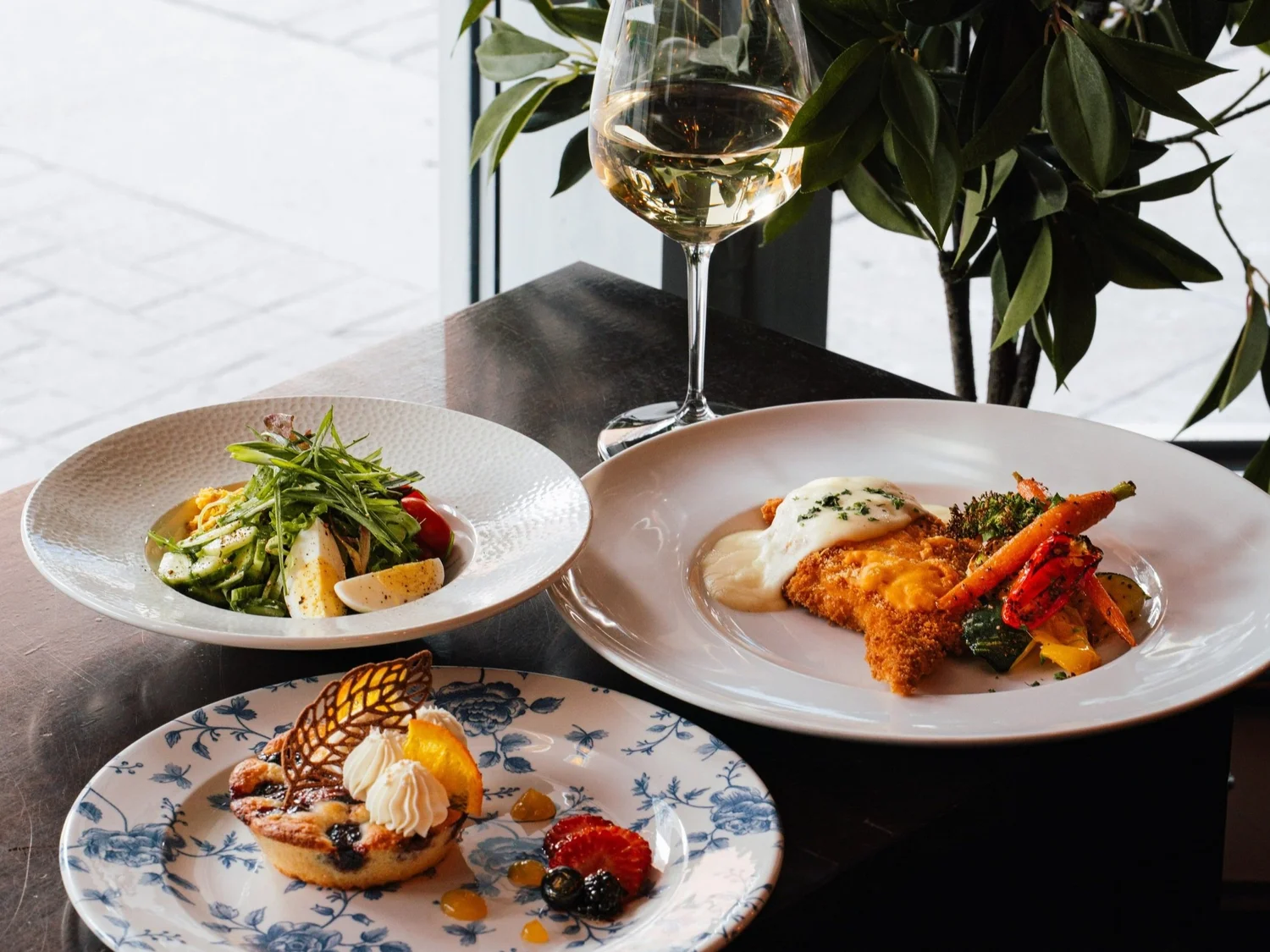 Thomsons Kitchen & Bar | Downtown Calgary Restaurant