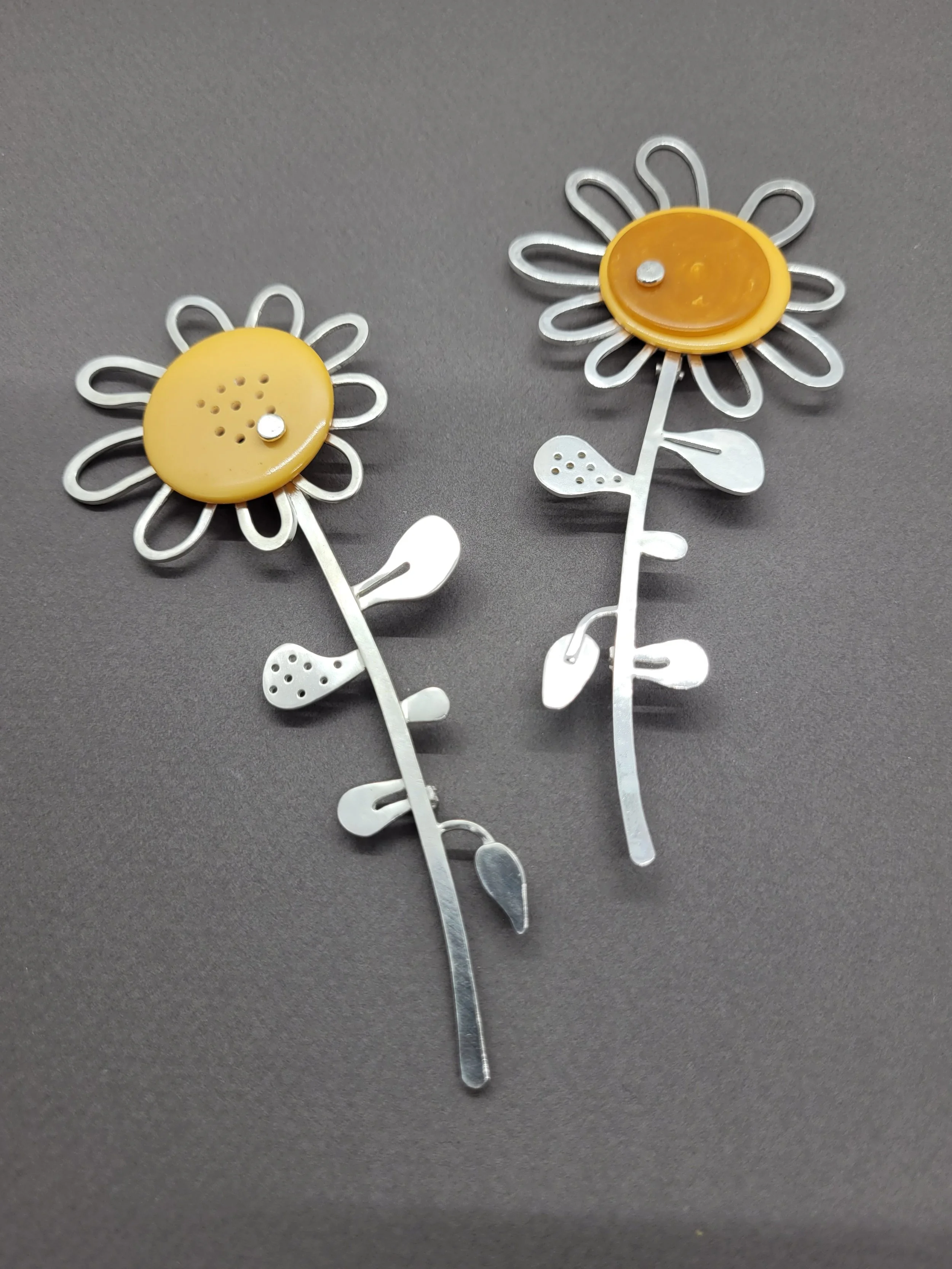 Sunflower Brooch — Charlotte Whitmore Jewellery
