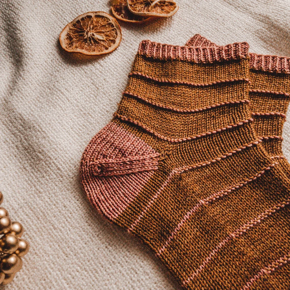 Caramel Spill Socks, easy stripe sock knitting pattern for 4ply ...