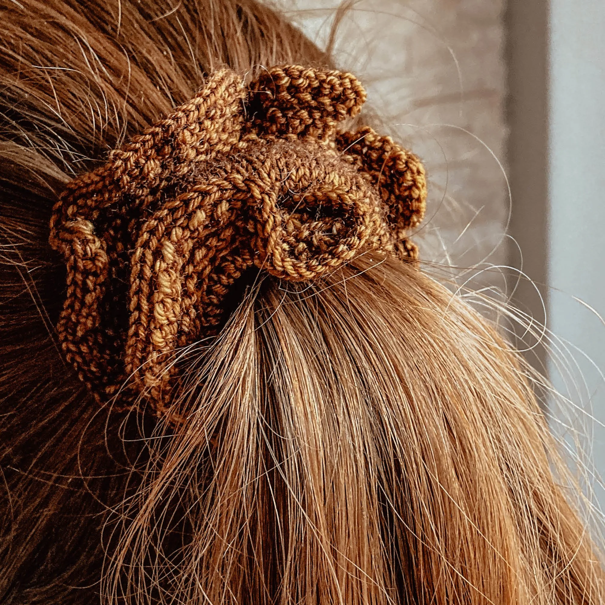 Flounce Scrunchie, a ruffle scrunchie knitting pattern — Whileberry ...