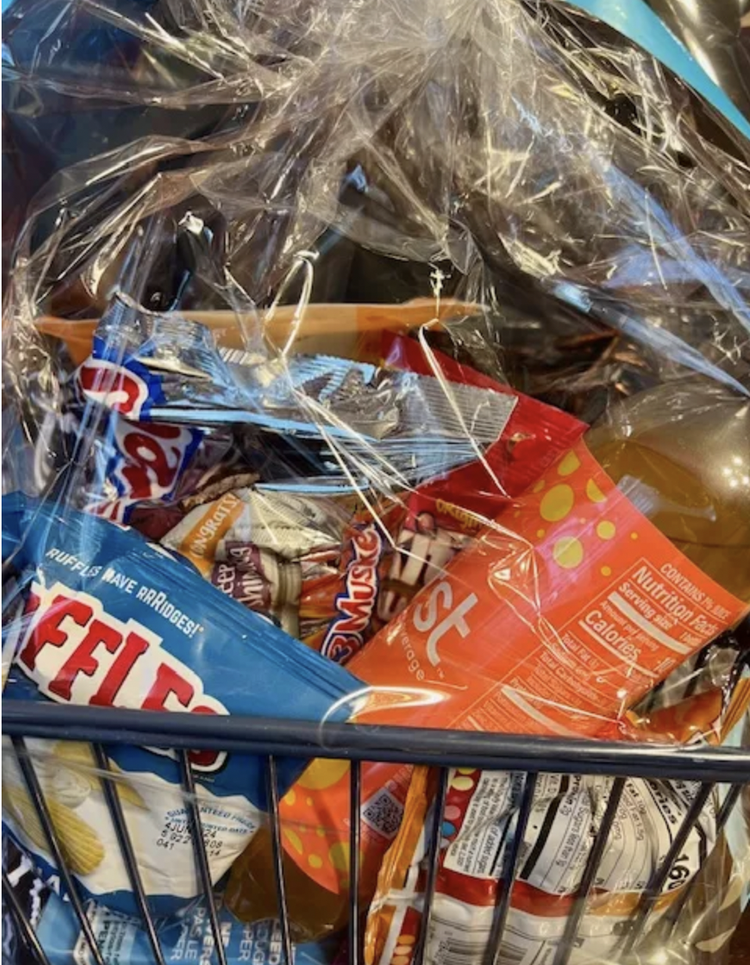 7+ Unique and Thoughtful Gifts to Wow Any Graduate — SavingsMania