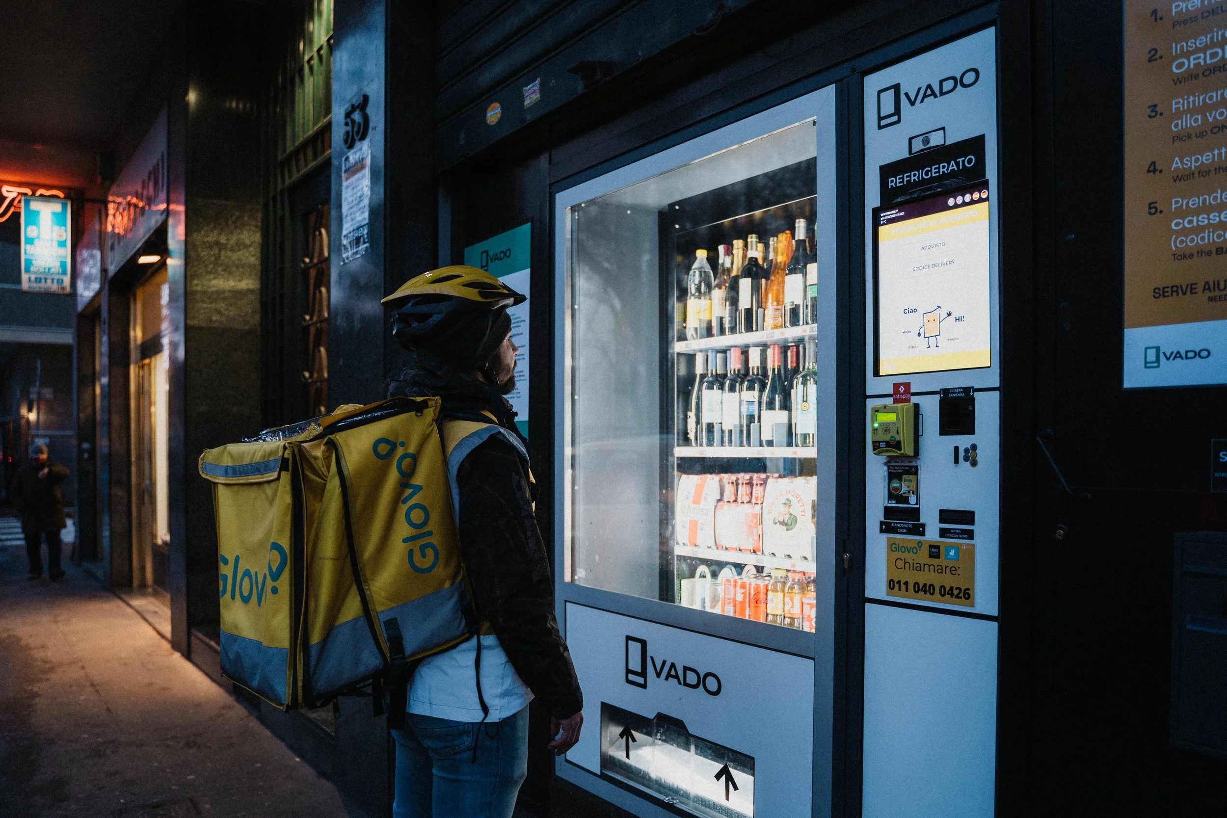 Smart Vending Machine — VADO