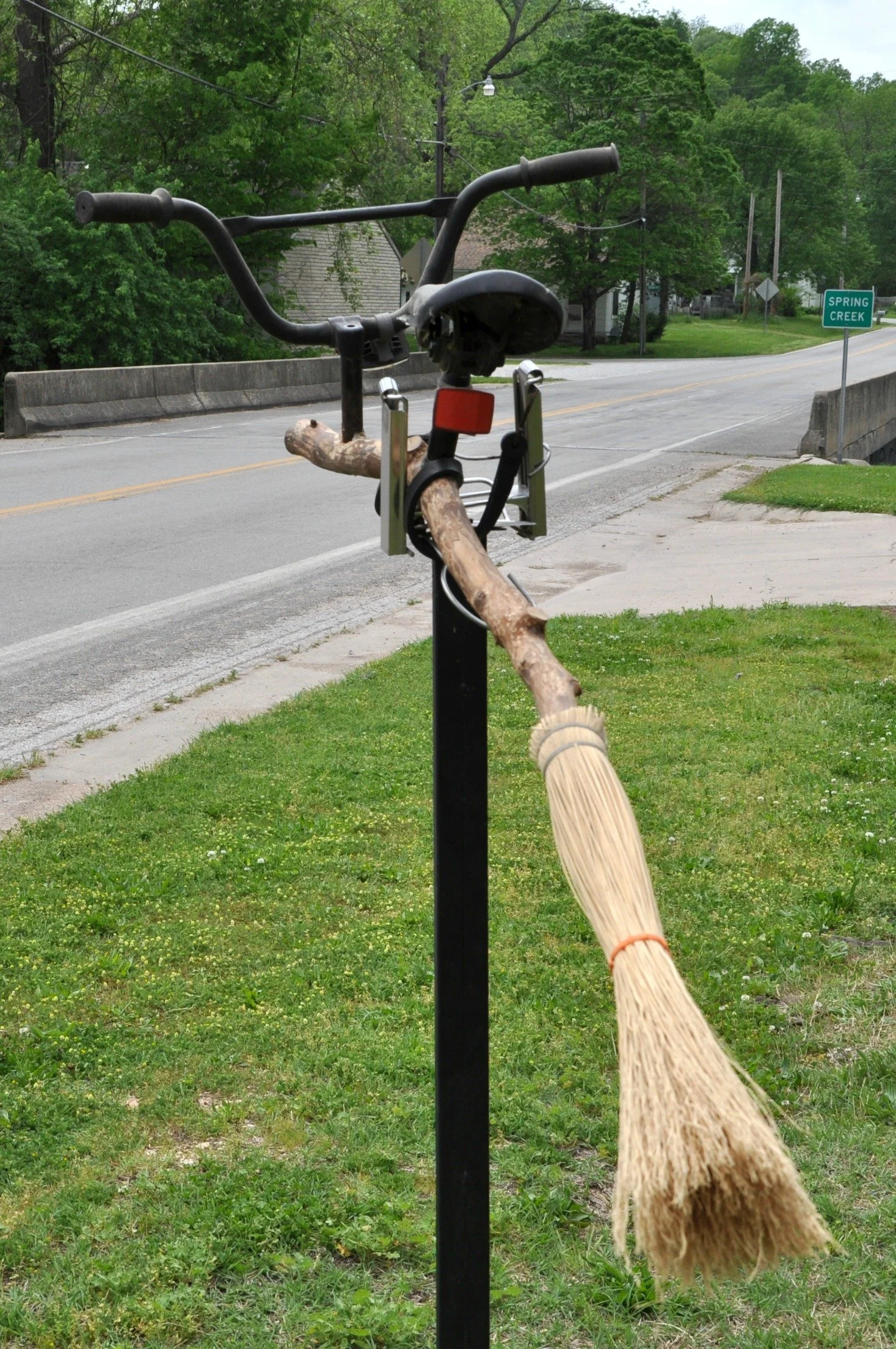 Handmade-broom shop opens in the tiny town of Hurley — Ozarks Alive
