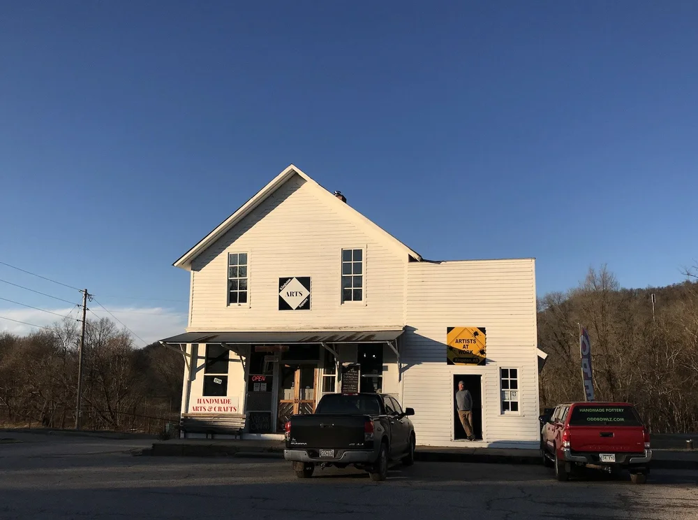 Old general store now sells local art — Ozarks Alive