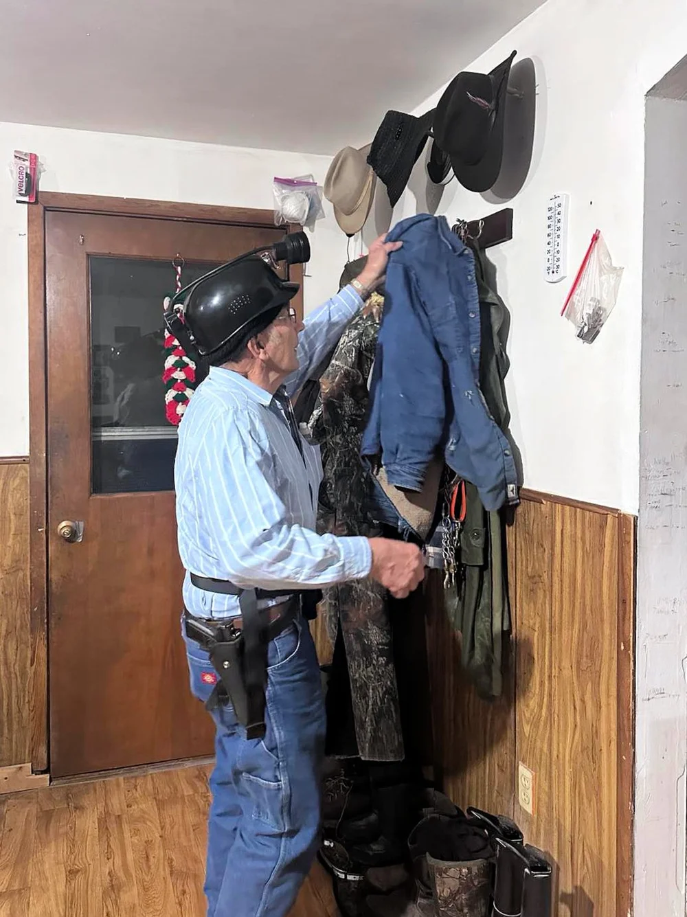 Larry Leon Boyd, longtime coon hunter from Bradleyville — Ozarks Alive