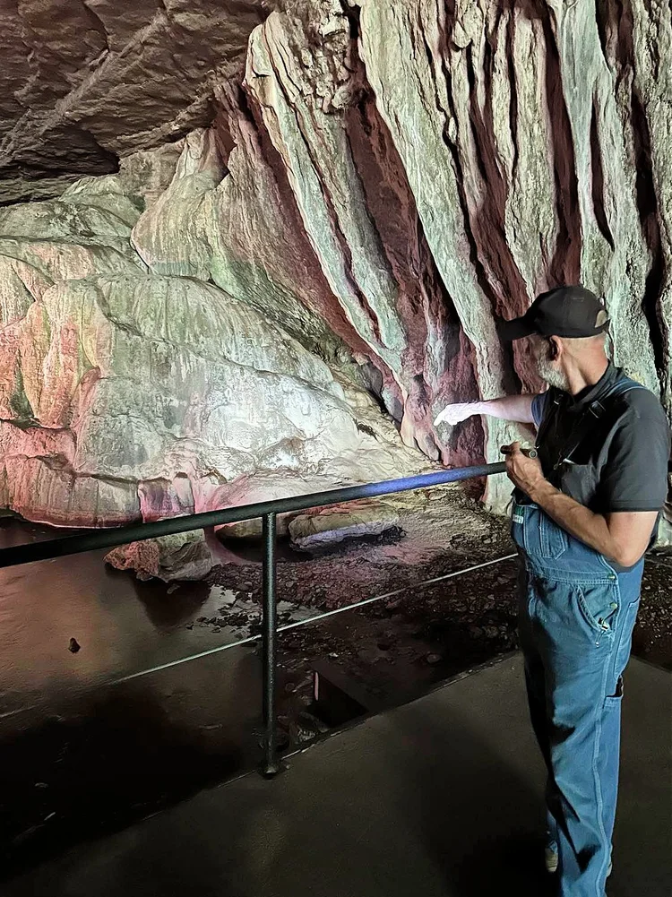 Smallin Civil War Cave offers big glimpse of Ozarks history — Ozarks Alive