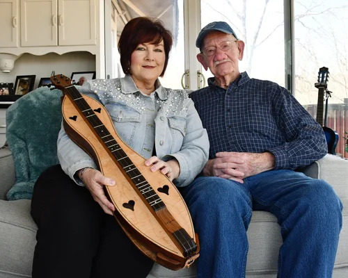Tommy Simmons, Pam Simmons Setser and a legacy of Mountain View music ...