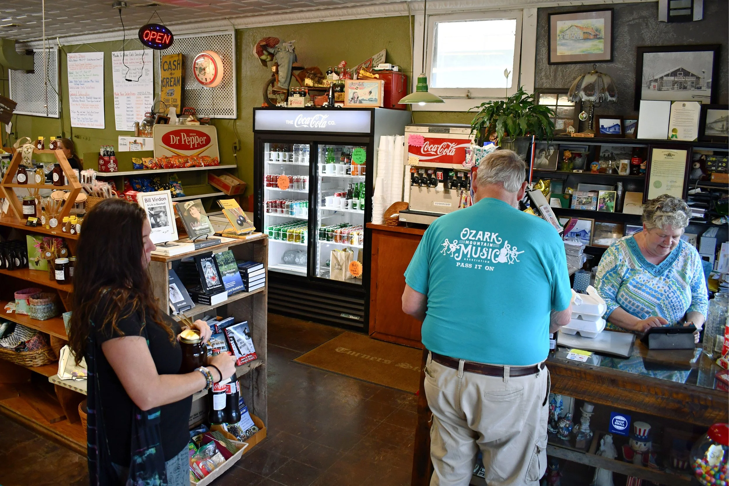 Bluegrass jam at Turners Station Mercantile offers notes to enjoy ...