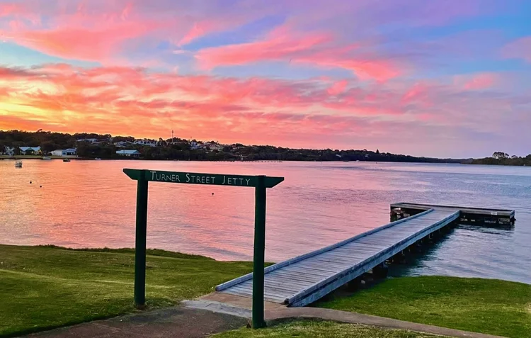 Takeaway — The Colourpatch Augusta