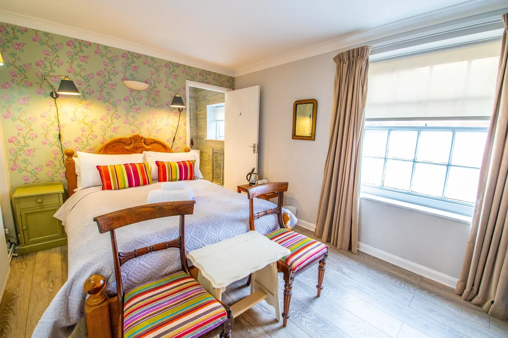 ROOMS — Old Borough Arms