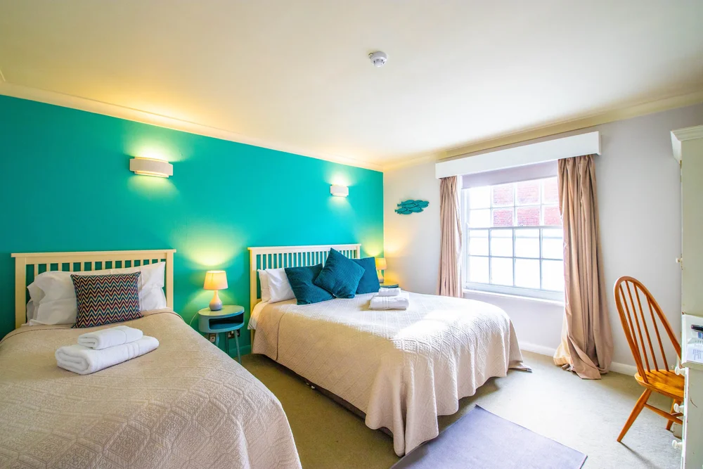 ROOMS — Old Borough Arms