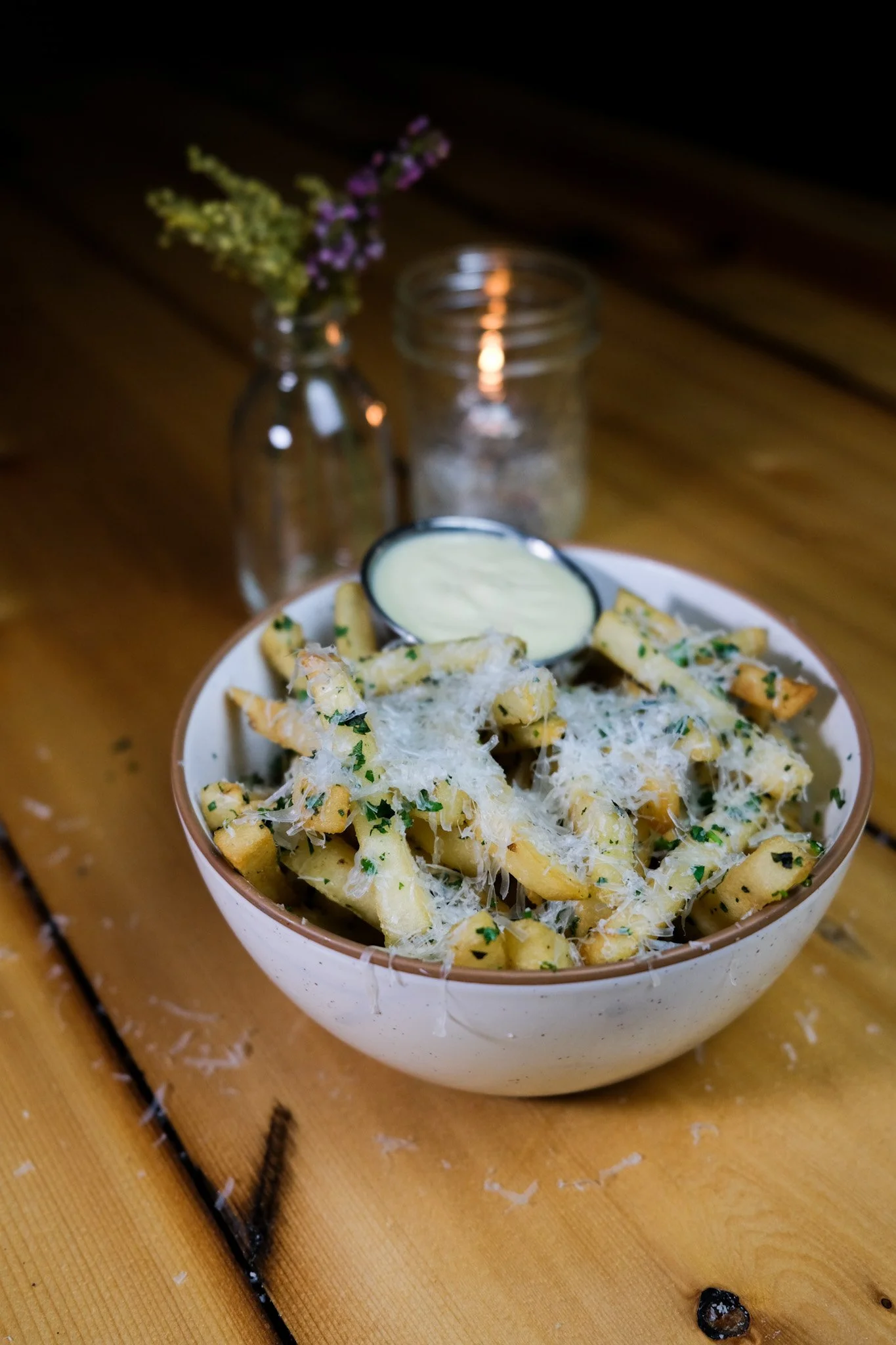 THE MAYFLY NYC COCKTAILS & KITCHEN