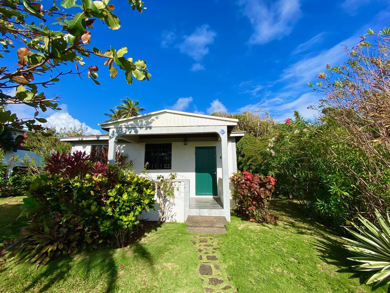 STAY — SEA CLIFF ECO-COTTAGES