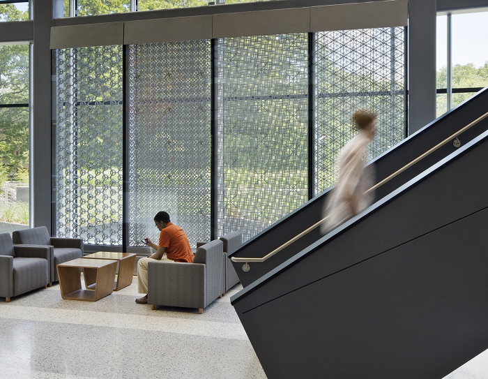 Simons Center for Geometry and Physics — Innovation Glass · High ...