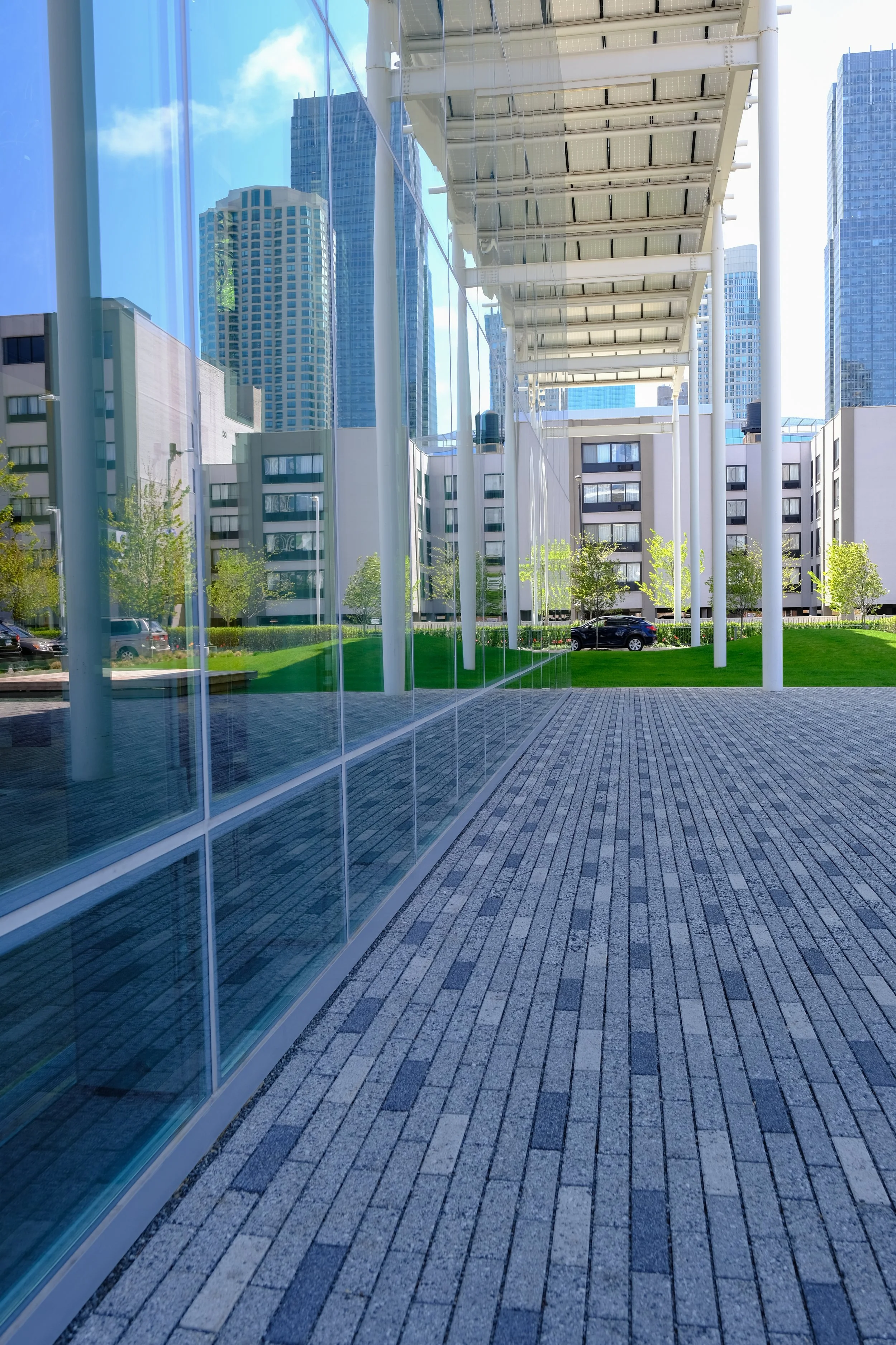 McDonald's Global Flagship Chicago — Innovation Glass · High ...