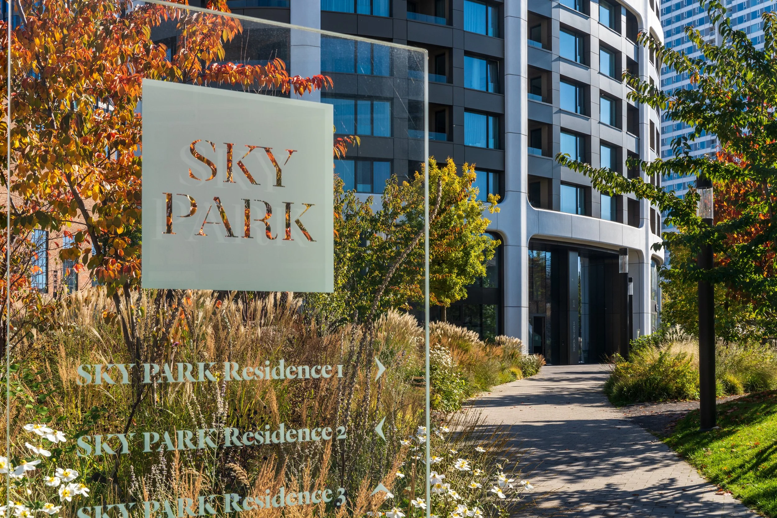 Sky Park — Innovation Glass · High Performance Glass Curtain Walls · VS1