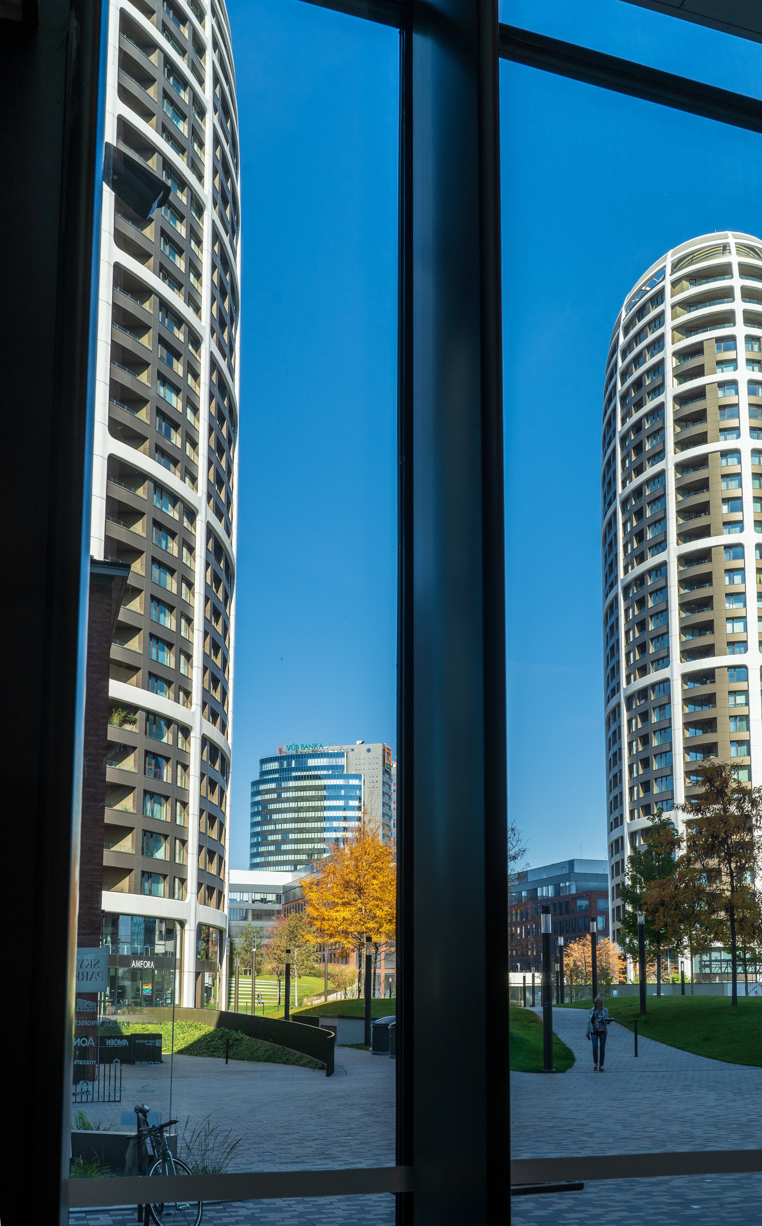 Sky Park — Innovation Glass · High Performance Glass Curtain Walls · VS1