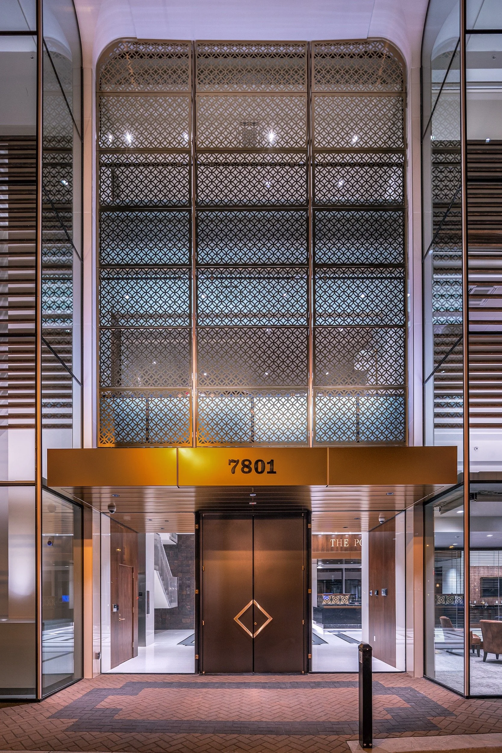 M1 Bank — VS1 by Innovation Glass