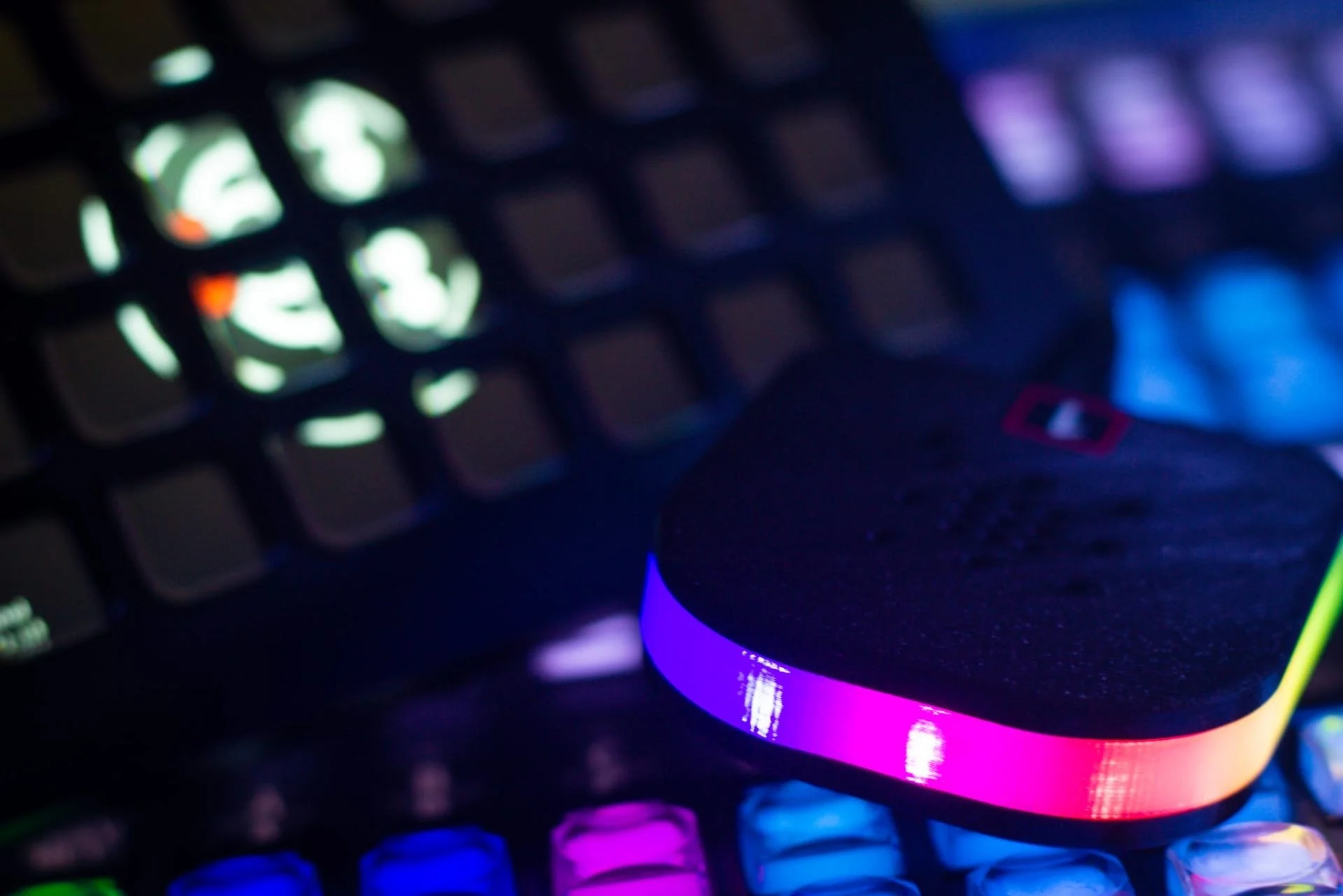 Tally-MA RGB Wireless Tally Light | Wi-Fi IP Tally Light Signaler