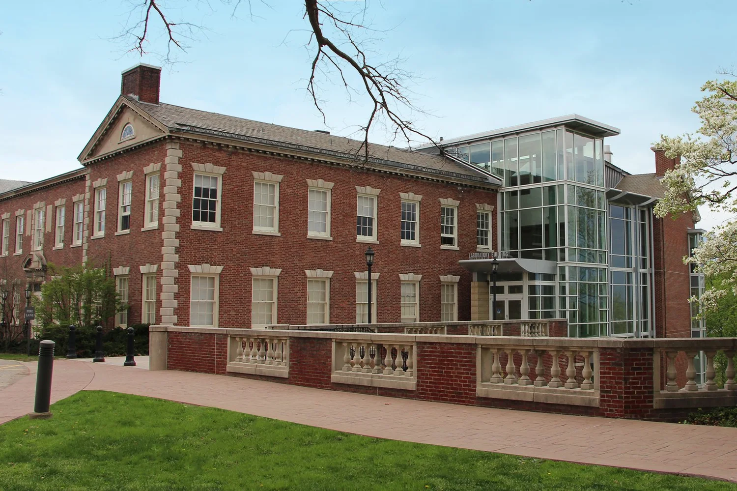 Buhl Hall: the Science Complex — ChathamU for You Self-Guided Tour