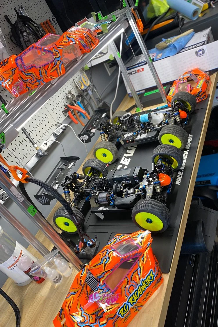 RC Raceworx Flight Deck Pit Mat 23x48 - Gray and Black — RC Raceworx ...