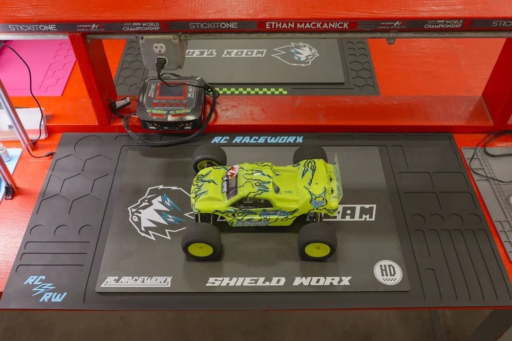 RC Raceworx Flight Deck Pit Mat 23x48 - Gray and Black — RC Raceworx ...