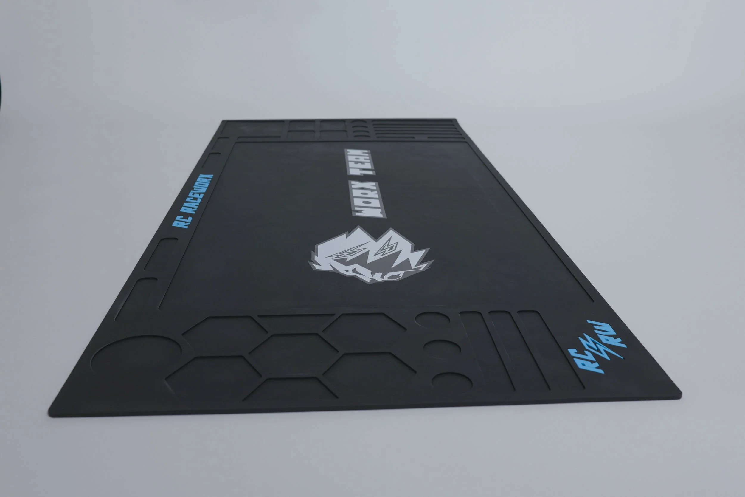 RC Raceworx Flight Deck Pit Mat 23x48 - Gray and Black — RC Raceworx ...