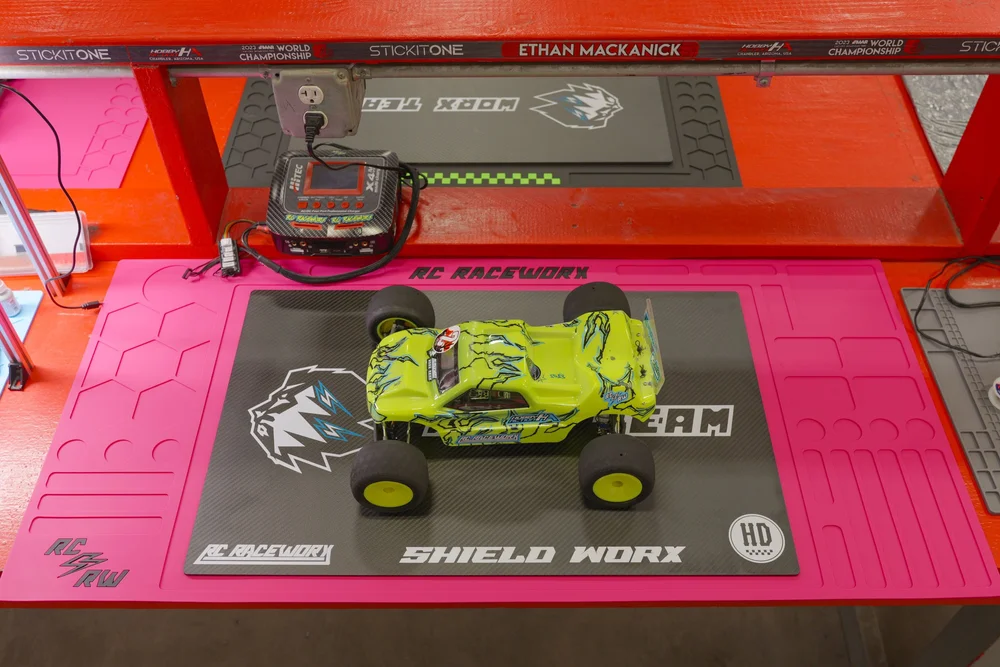 RC Raceworx Flight Deck Pit Mat 23x48 - Gray and Black — RC Raceworx ...