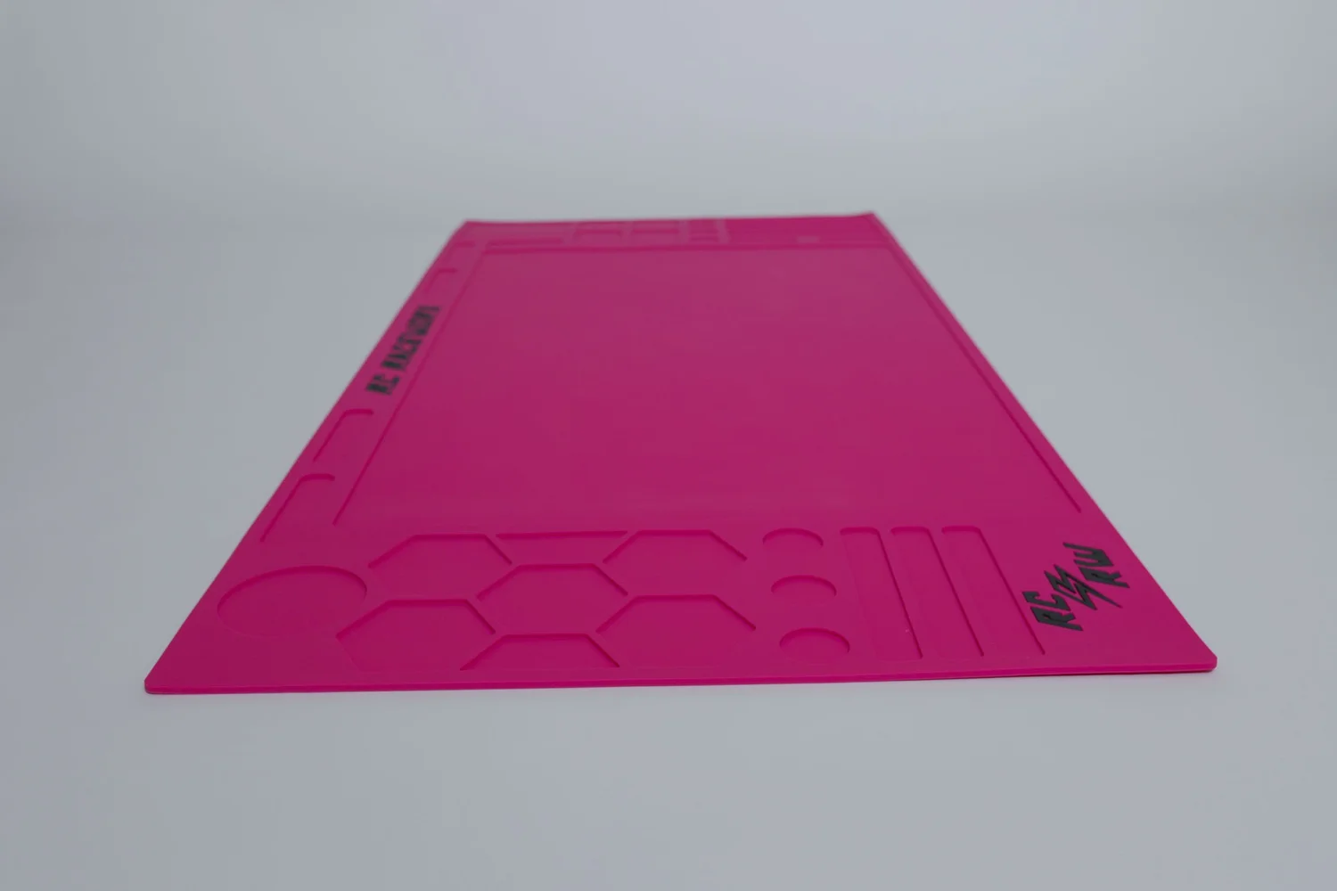 RC Raceworx Flight Deck Pit Mat 23x48 - Gray and Black — RC Raceworx ...