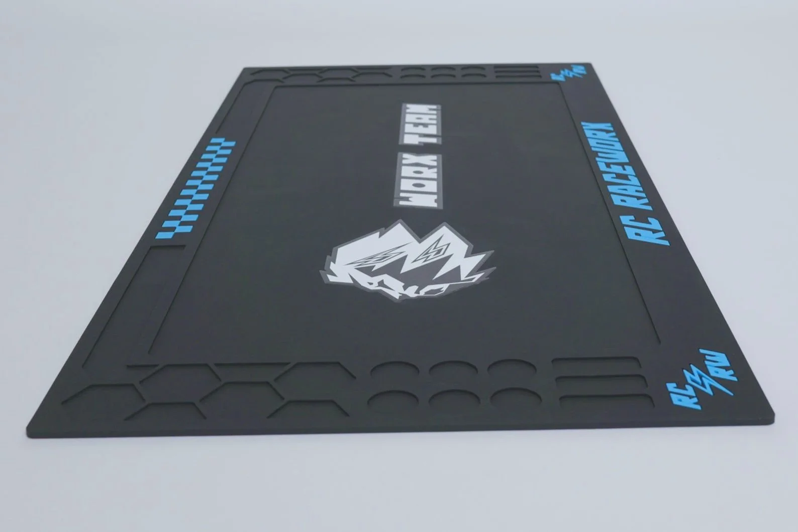 RC Raceworx - Pit Mats . Pit Lights . Titanium