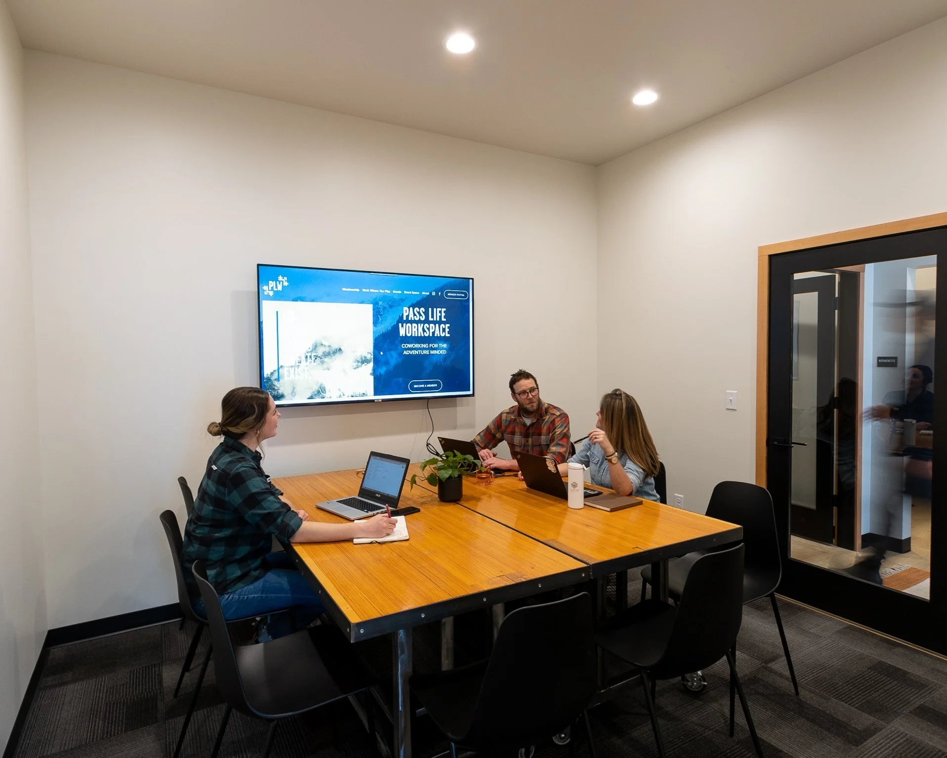 Meeting Rooms — Pass Life Workspace