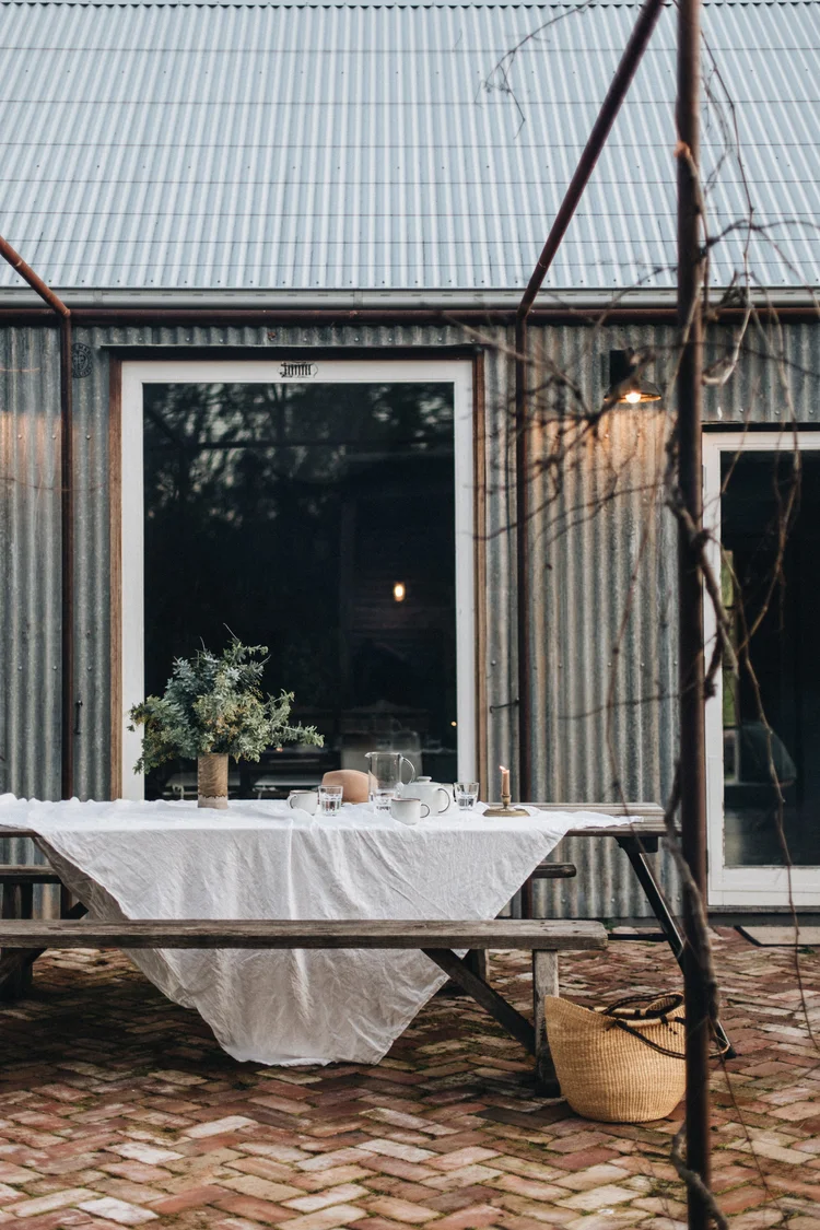 GALLERY — The Quarters. Jugiong