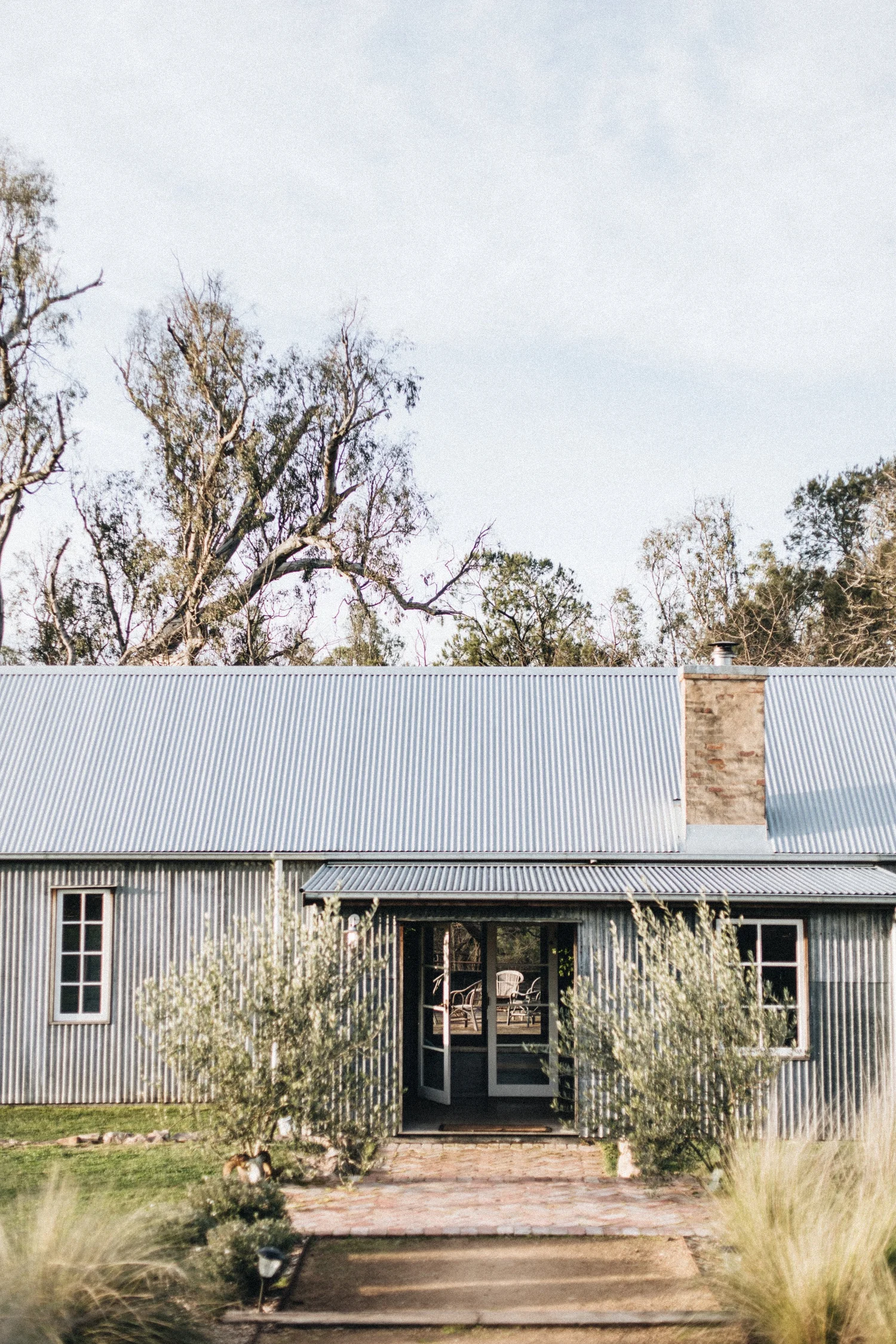GALLERY — The Quarters. Jugiong