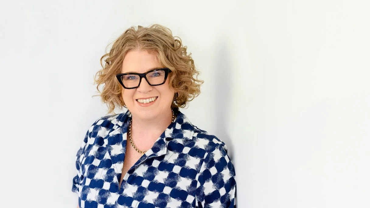 Fully connected leadership & communication expert