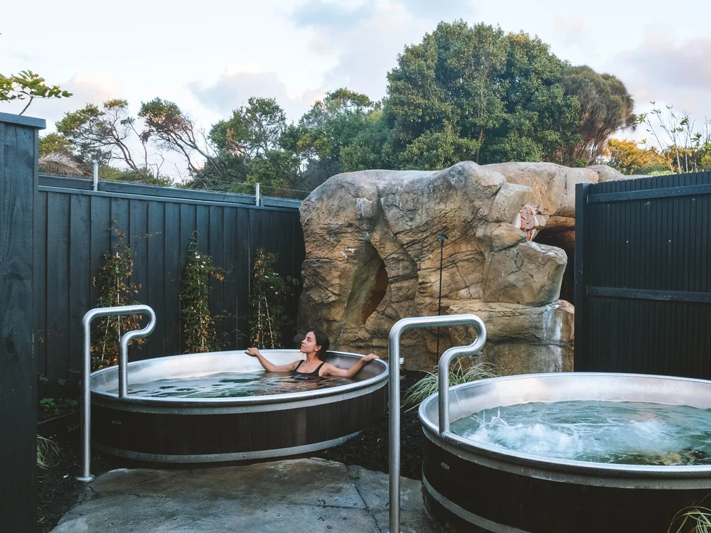 Deep Blue Hot Springs — Bathing Australia