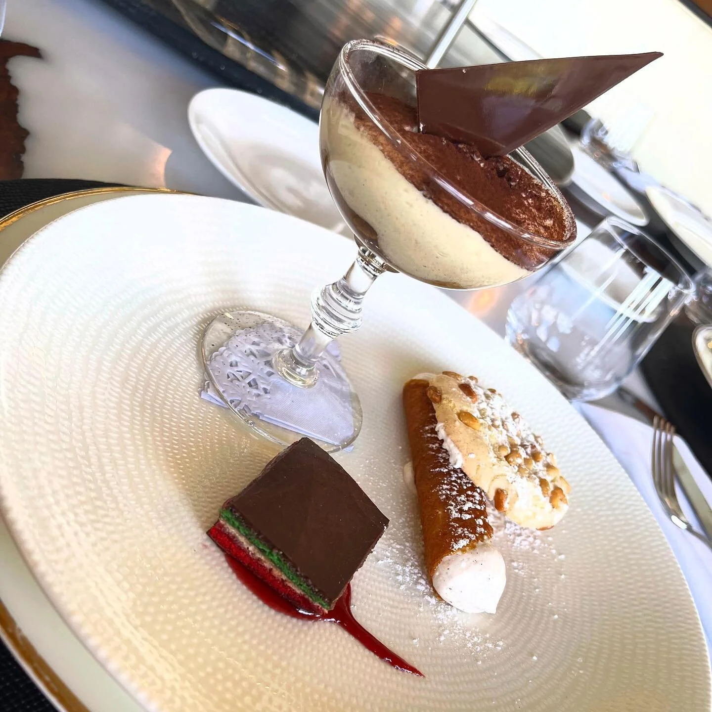 The Highlawn - Dining + Events