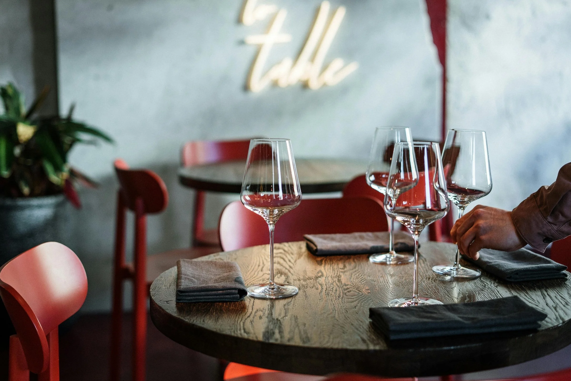 About Us | Luxury Hospitality Headhunters — Hospitality Confidential ...