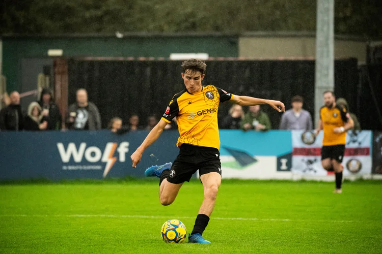 Real Bedford’s Dominant Display Secures 5-1 Victory Over Kidlington ...