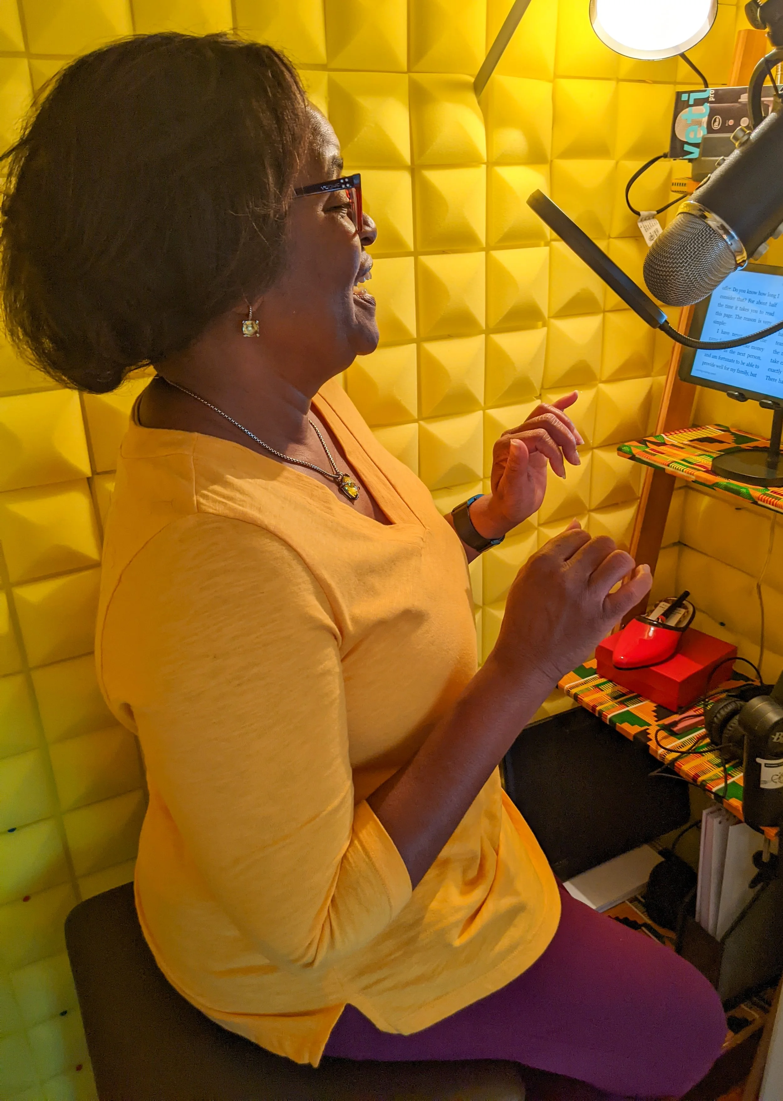 About Lorrie Grant, Voice actor — Lorrie Grant