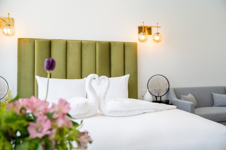 Image Gallery — Mount Alverno Luxury Resorts