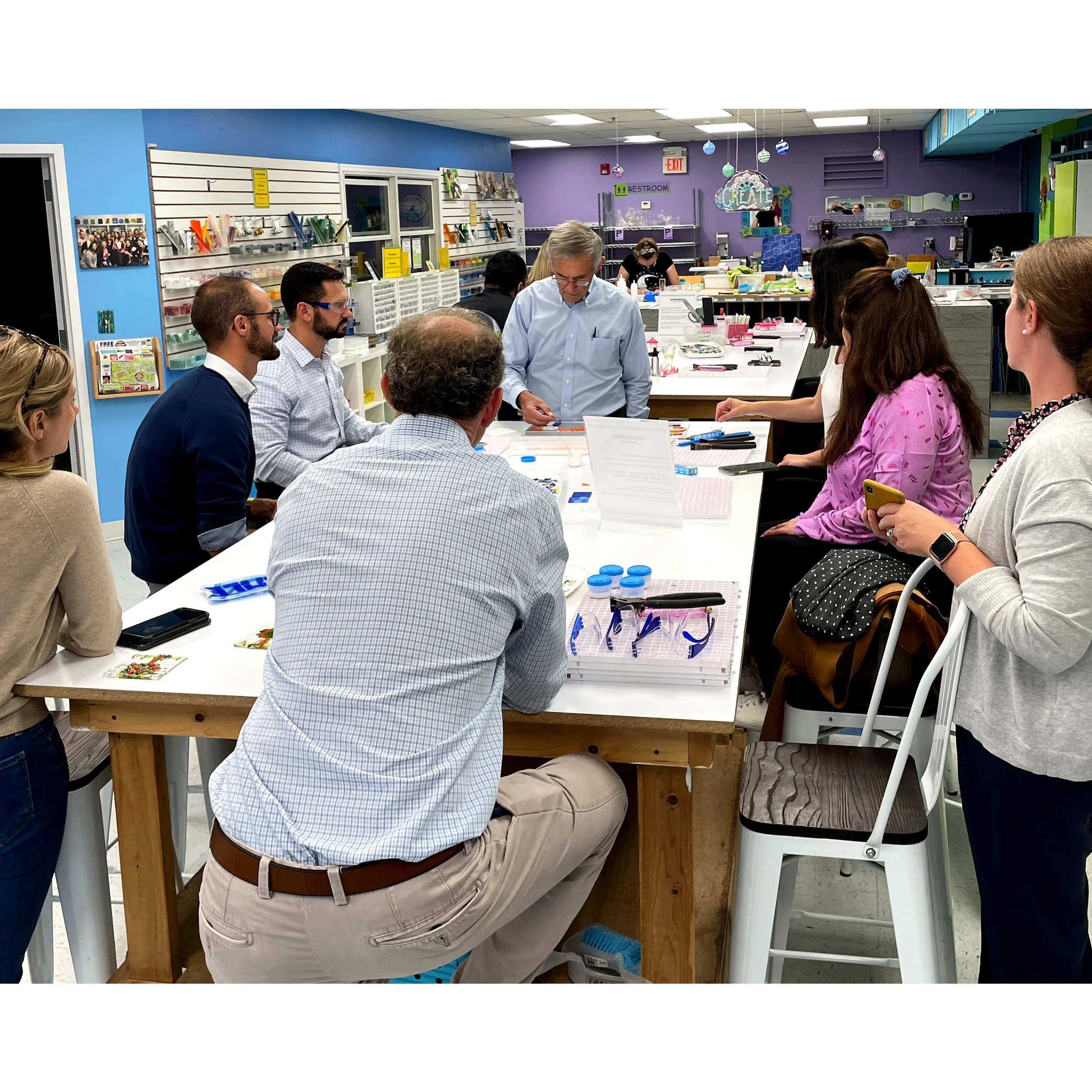 A Unique Corporate Team Building Event — Glassworks Studio - Make One ...